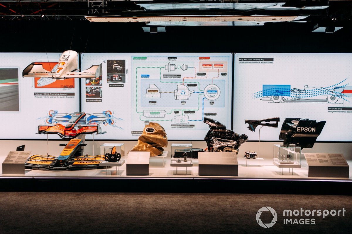 Megnyitotta kapuit a világ első, hivatalos Forma–1-es kiállítása (galéria)