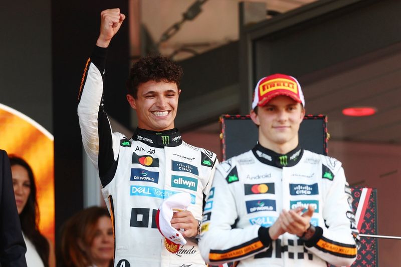 Verstappen : "On était presque en train de faire du Mario Kart"