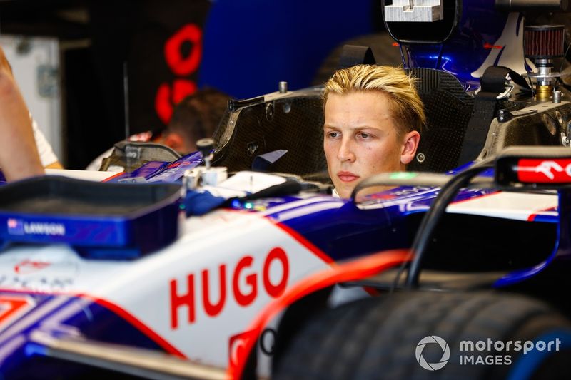 Red Bull drivers deny front bib device boosted car performance