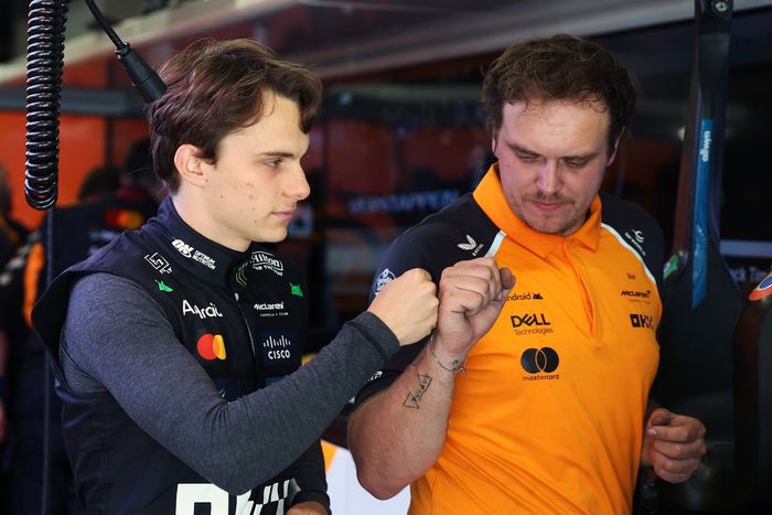 Piastri lidera la FP2 en España; Alonso sorprende 7º, a dos décimas de un McLaren