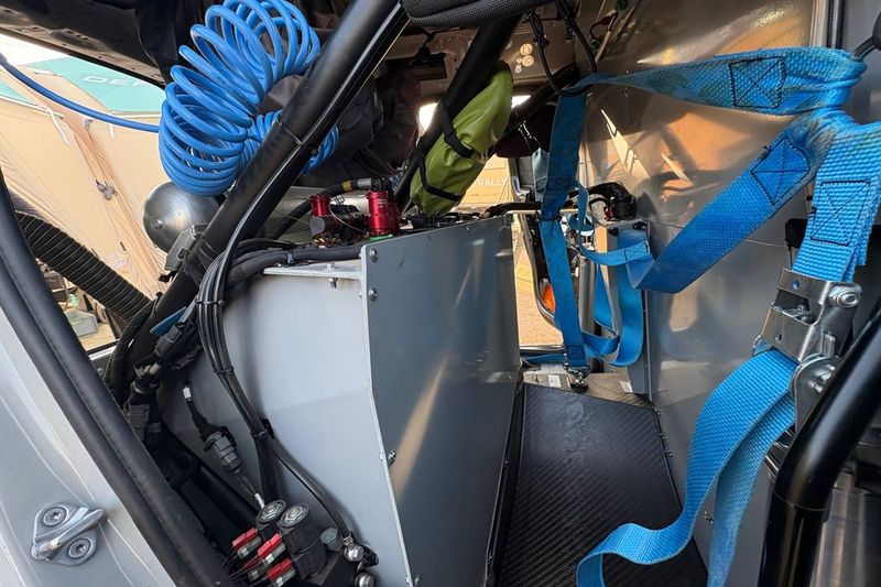 Gallery Dakar | Il tridente Defender al debutto nel deserto con i D7X‑R