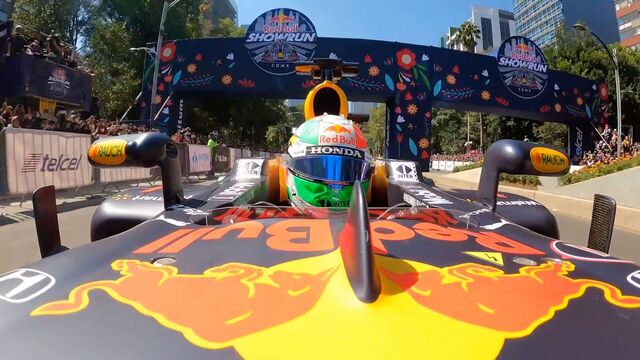 Red Bull Show Run CDMX 2021 con Sergio Pérez - Fórmula 1 Videos