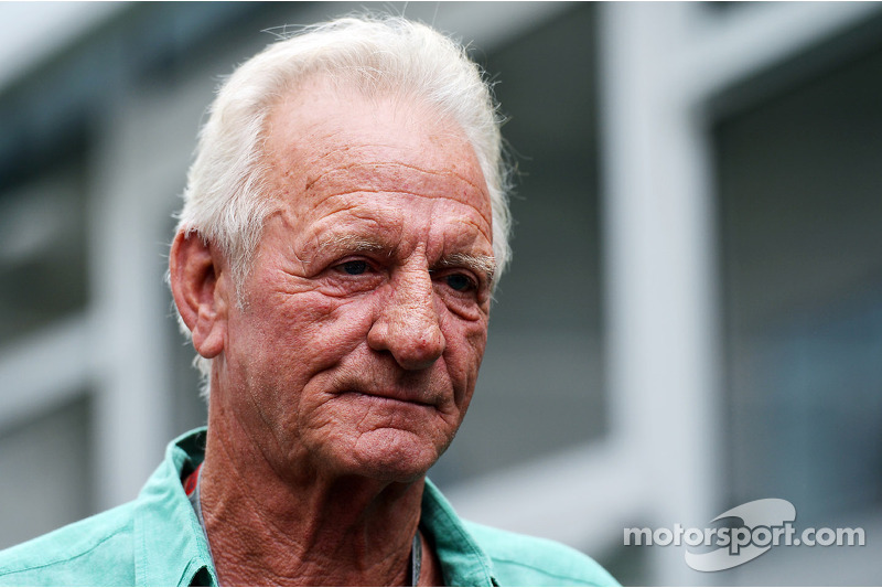 Jenson Button's father dies at 70