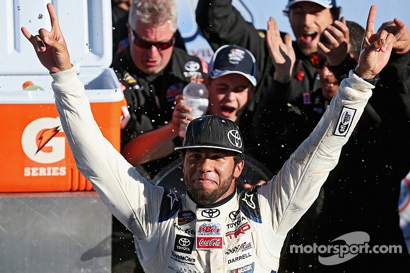 Darrell Wallace Jr. wins at Martinsville in Wendell Scott tribute truck