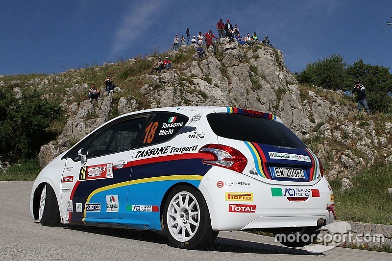 Tassone-Michi su una Peugeot 208 T16 in Friuli