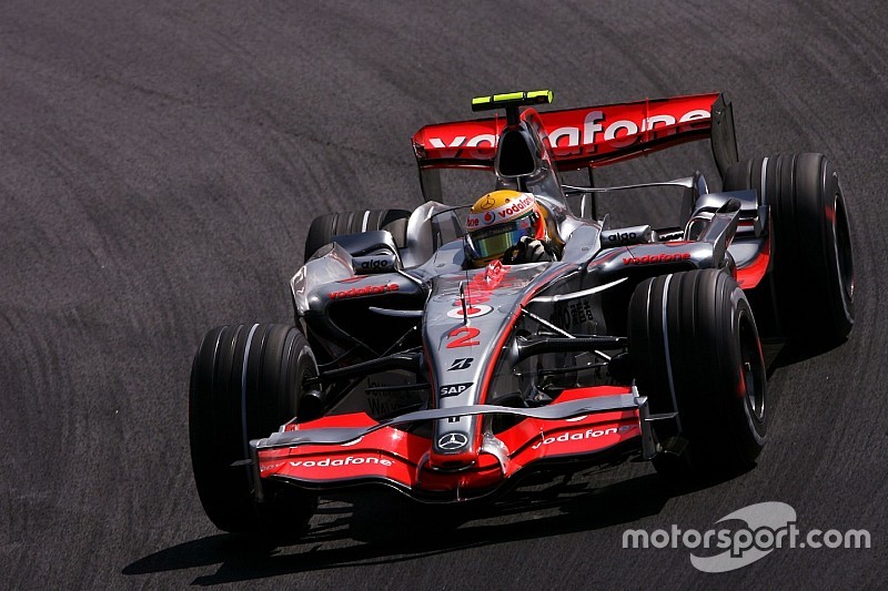 Hamilton: 2007 defeat shows I must fight on