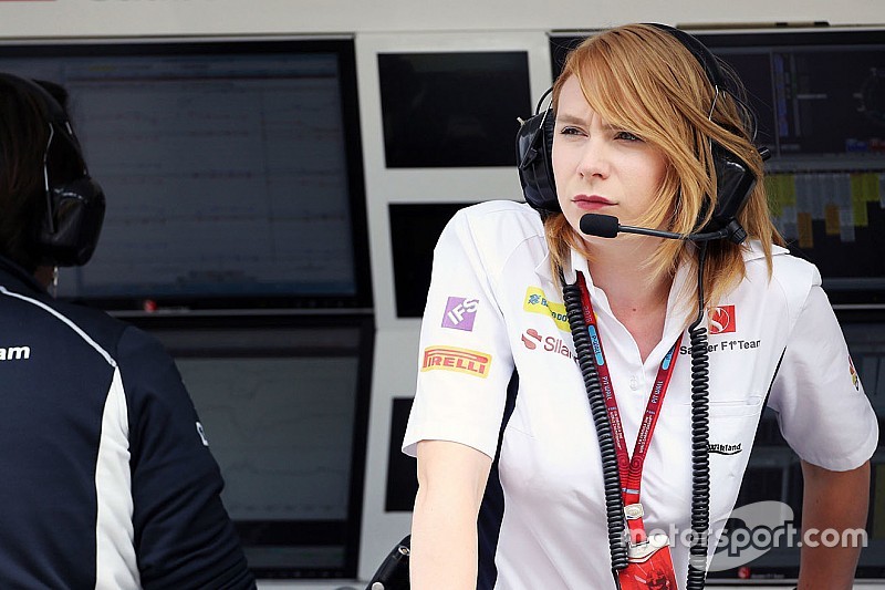 Mi trabajo en Fórmula 1... encargada de la estrategia de un equipo