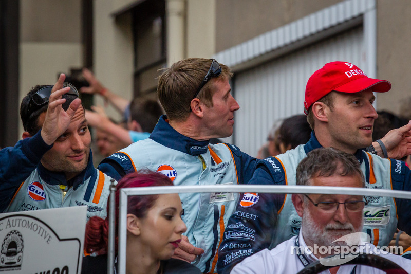 Darren Turner, Peter Dumbreck, Stefan Mücke op 24 uur van Le Mans - Le ...