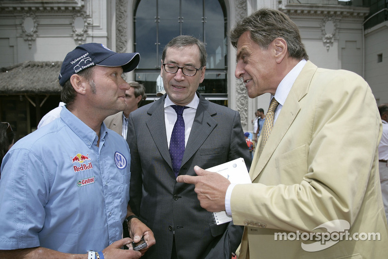 Volkswagen Motorsport Director Kris Nissen, Dr. Horst Neumann, Member ...